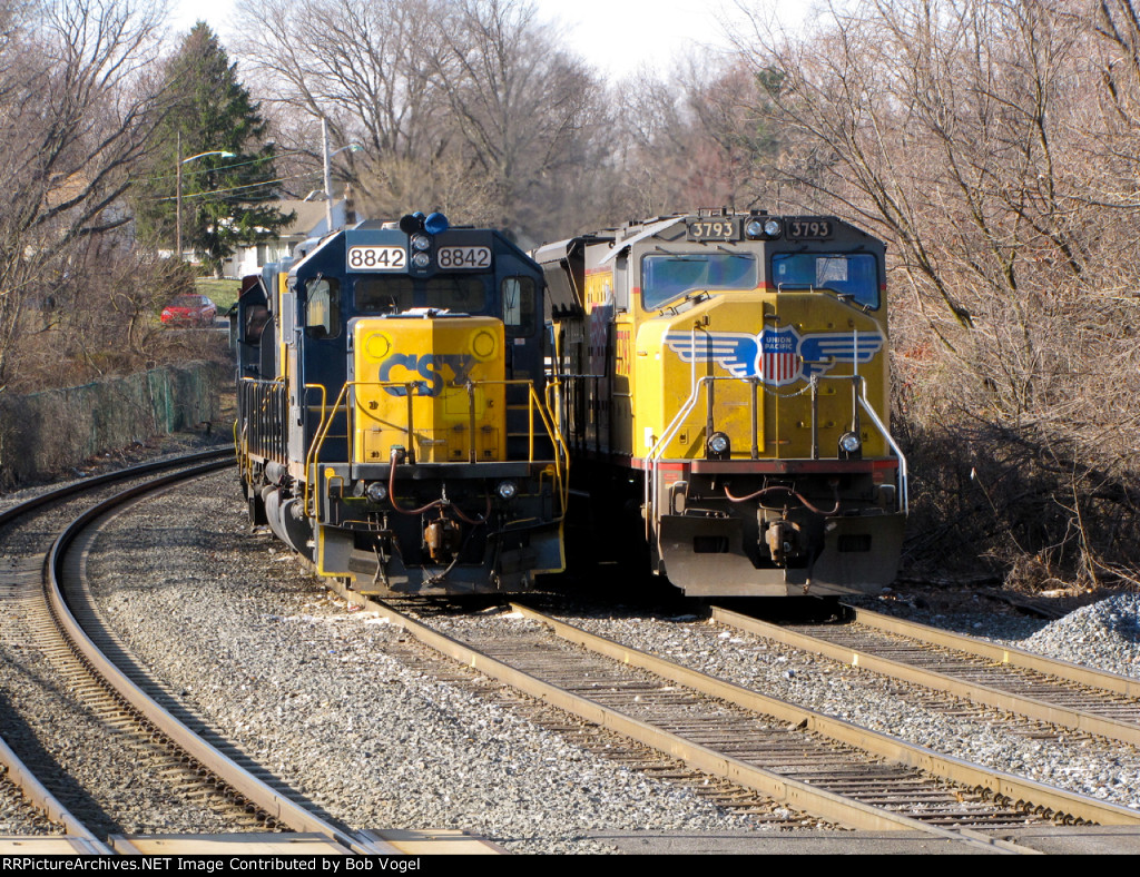 CSX 8842 and UP 3793